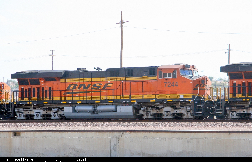 BNSF 7244